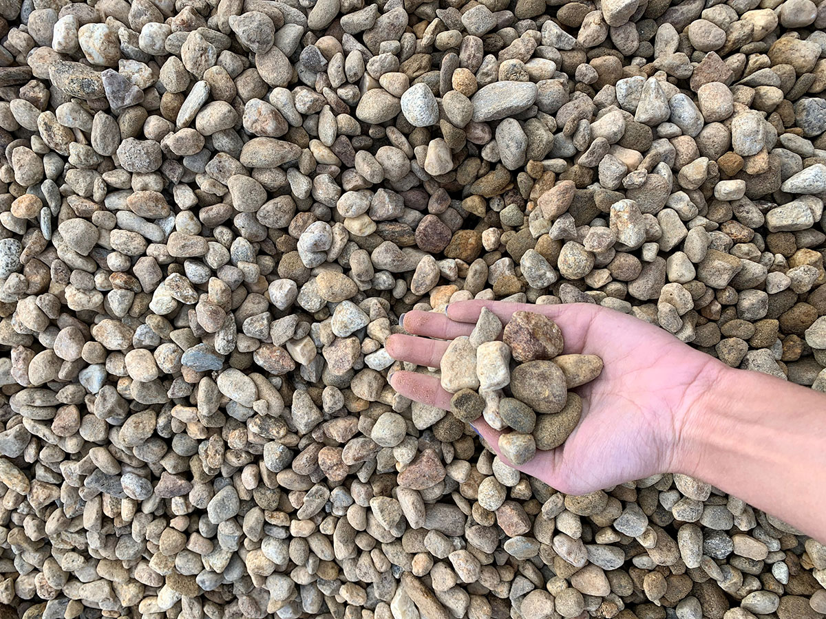 3/4" Natural Round - Dr. Mulch Landscape Supply